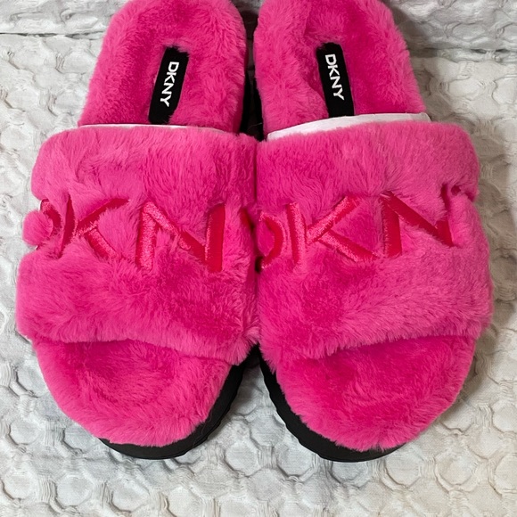 Dkny | Shoes | Dkny Palz Slipper Slide Sandals | Poshmark
